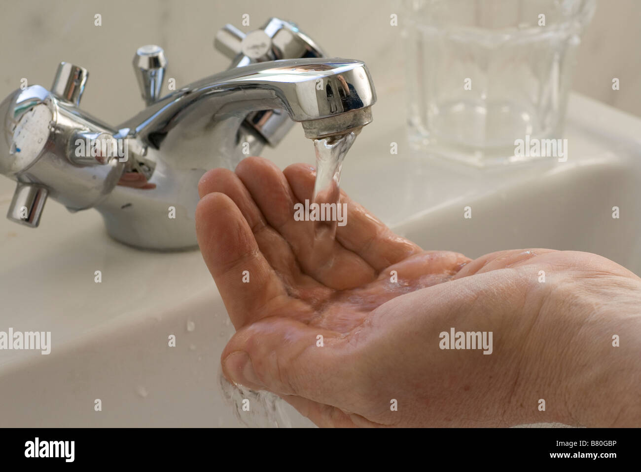 Wet cupping hi-res stock photography and images - Alamy