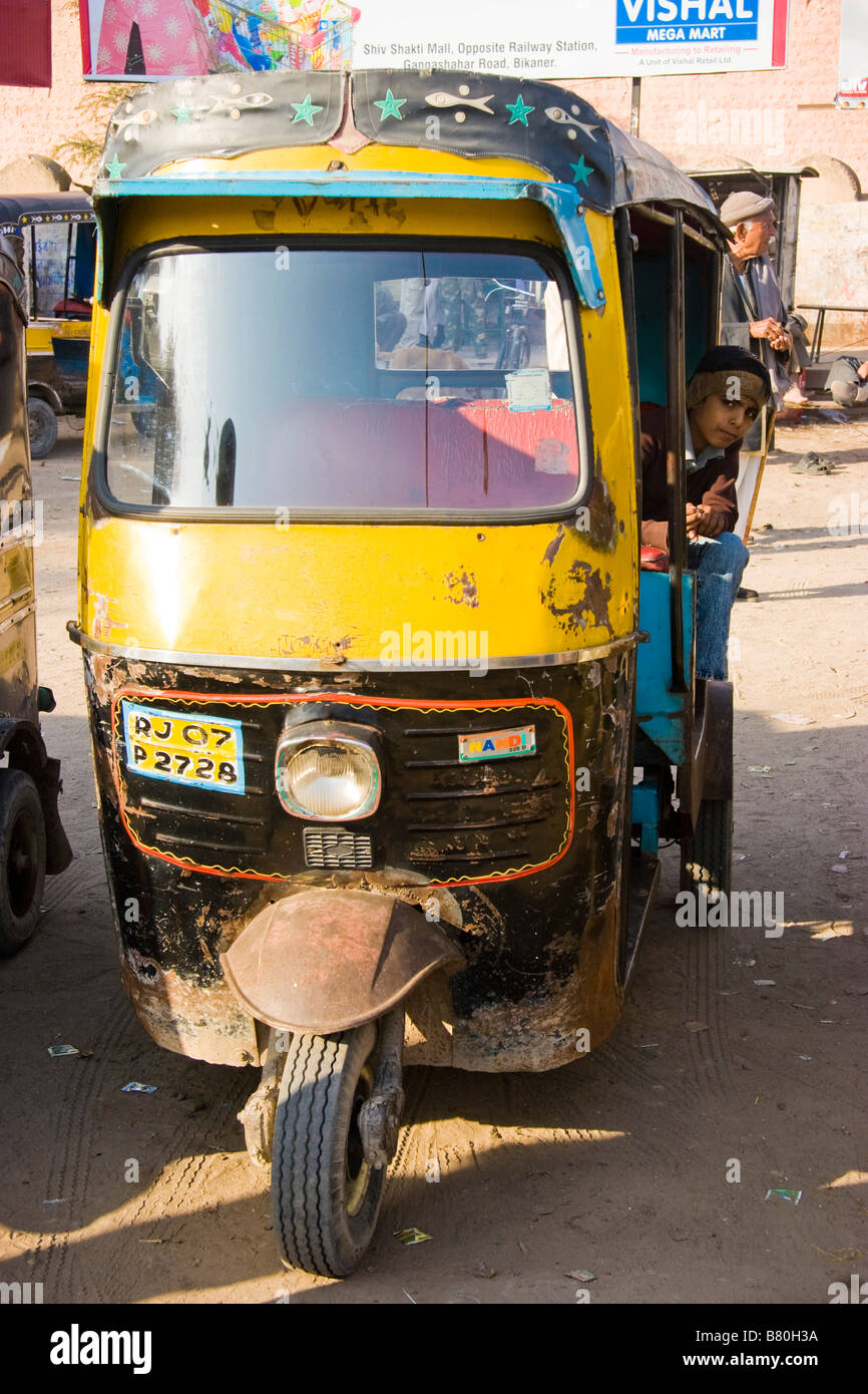 Boy in rickshaw Bikaner Rajasthan India Stock Photo - Alamy