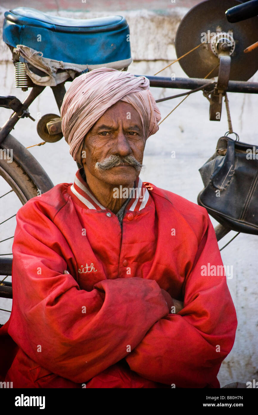 Old mature aged indian male hi-res stock photography and images - Alamy