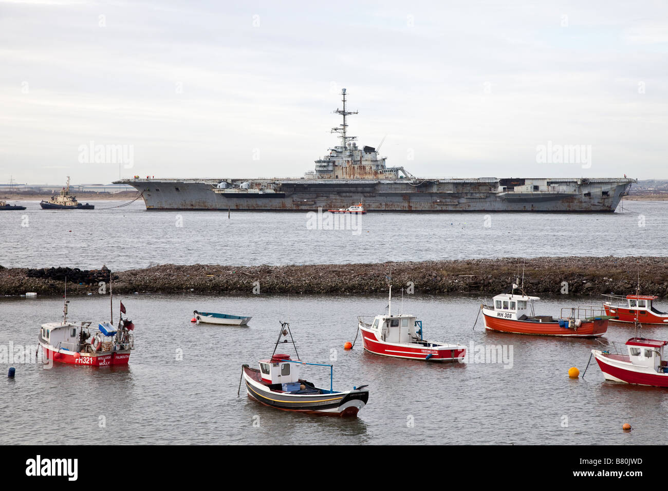 French aircraft carrier clemenceau hi-res stock photography and images ...