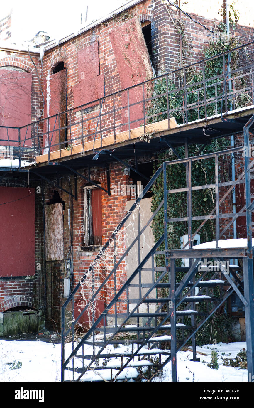An old abandoned building Stock Photo - Alamy