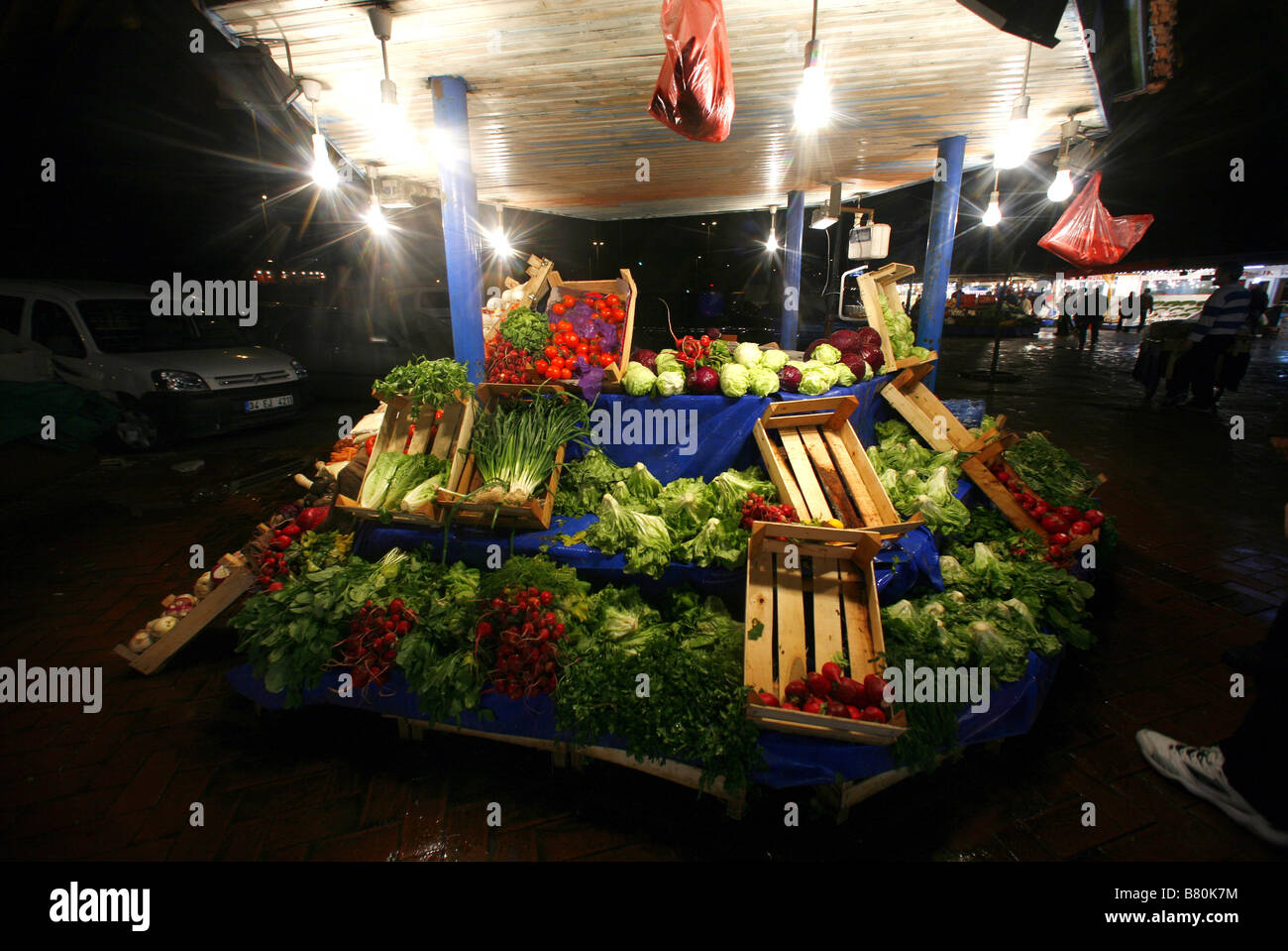 FRUIT STALL AT KUMKAPI MARKET ISTANBUL TURKEY SULTANAHMET ISTANBUL ...