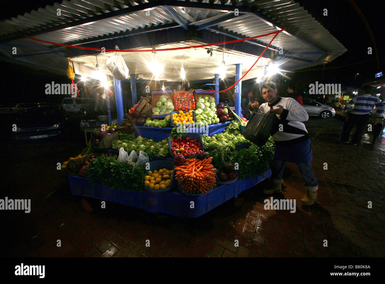 FRUIT STALL AT KUMKAPI MARKET ISTANBUL TURKEY SULTANAHMET ISTANBUL ...