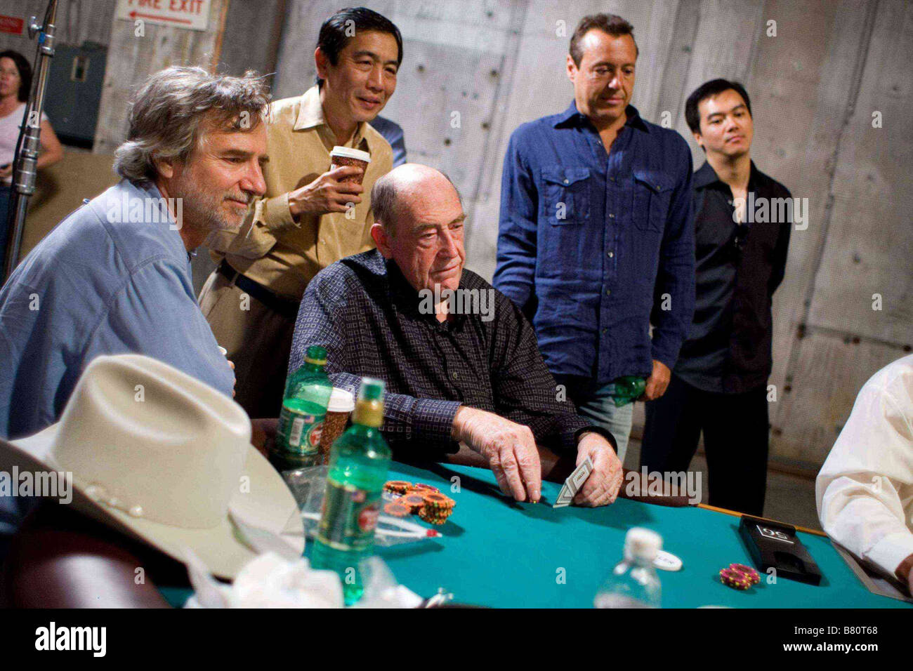 Curtis Hanson Curtis Hanson Director Curtis Hanson avec Chau Giang ...