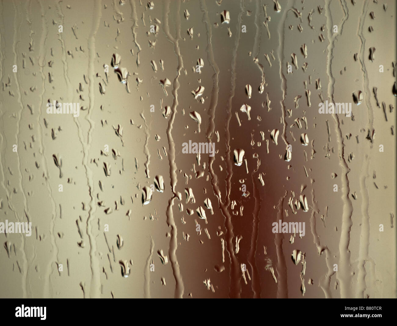 Rain streaked glass hi-res stock photography and images - Alamy