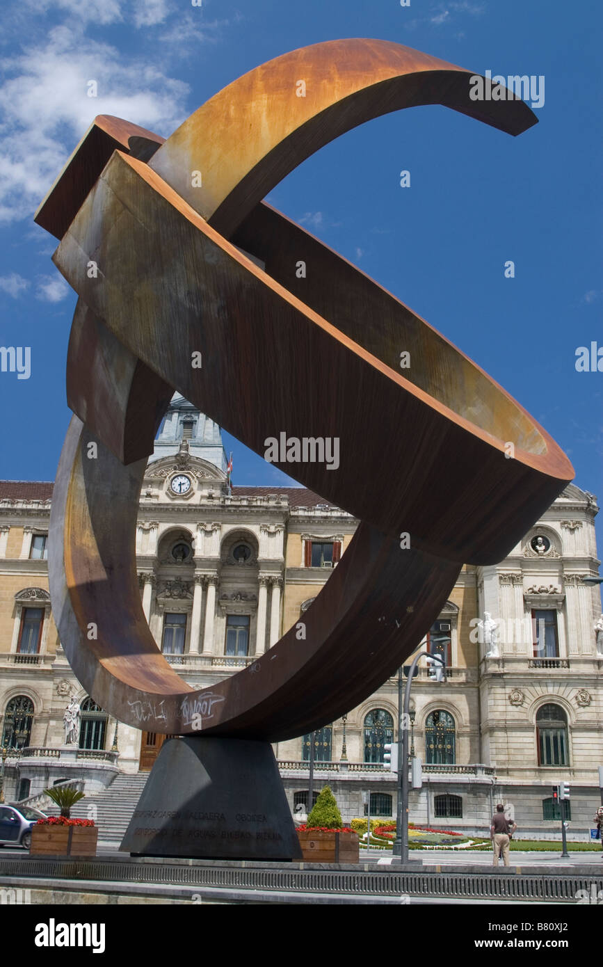 Iron statue hi-res stock photography and images - Alamy