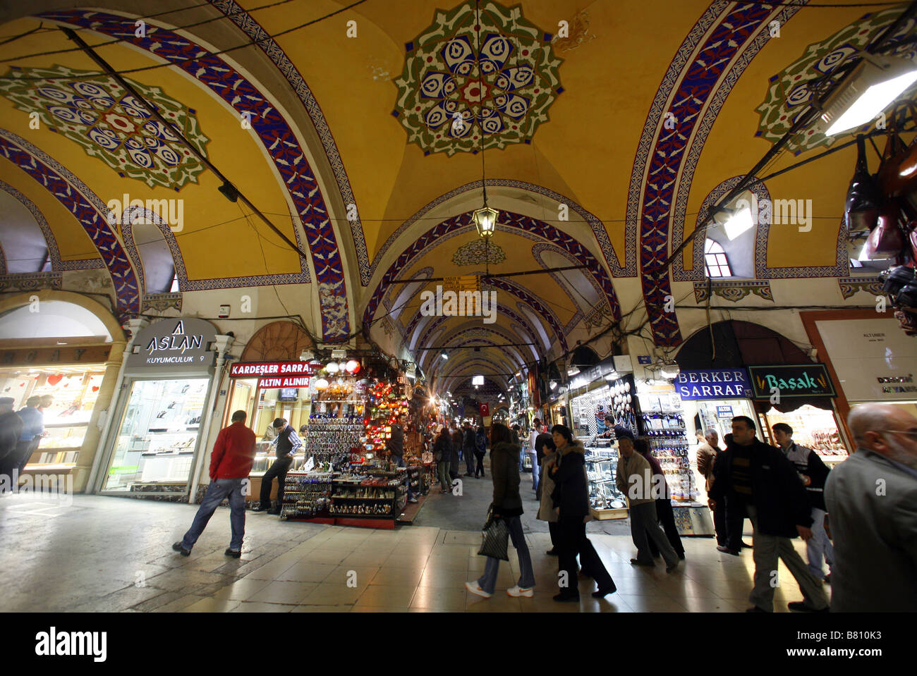 INSIDE THE GRAND BAZAAR BAZAAR QUARTER ISTANBUL TURKEY ISTANBUL TURKEY ...
