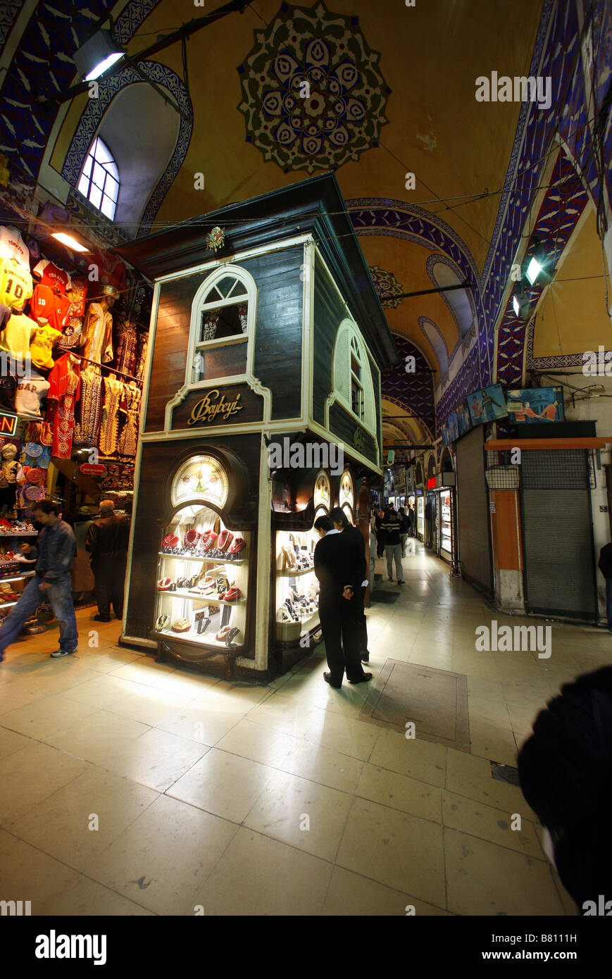 ORIENTAL KIOSK GRAND BAZAAR ISTANBUL TURKEY BAZAAR QUARTER ISTANBUL ...