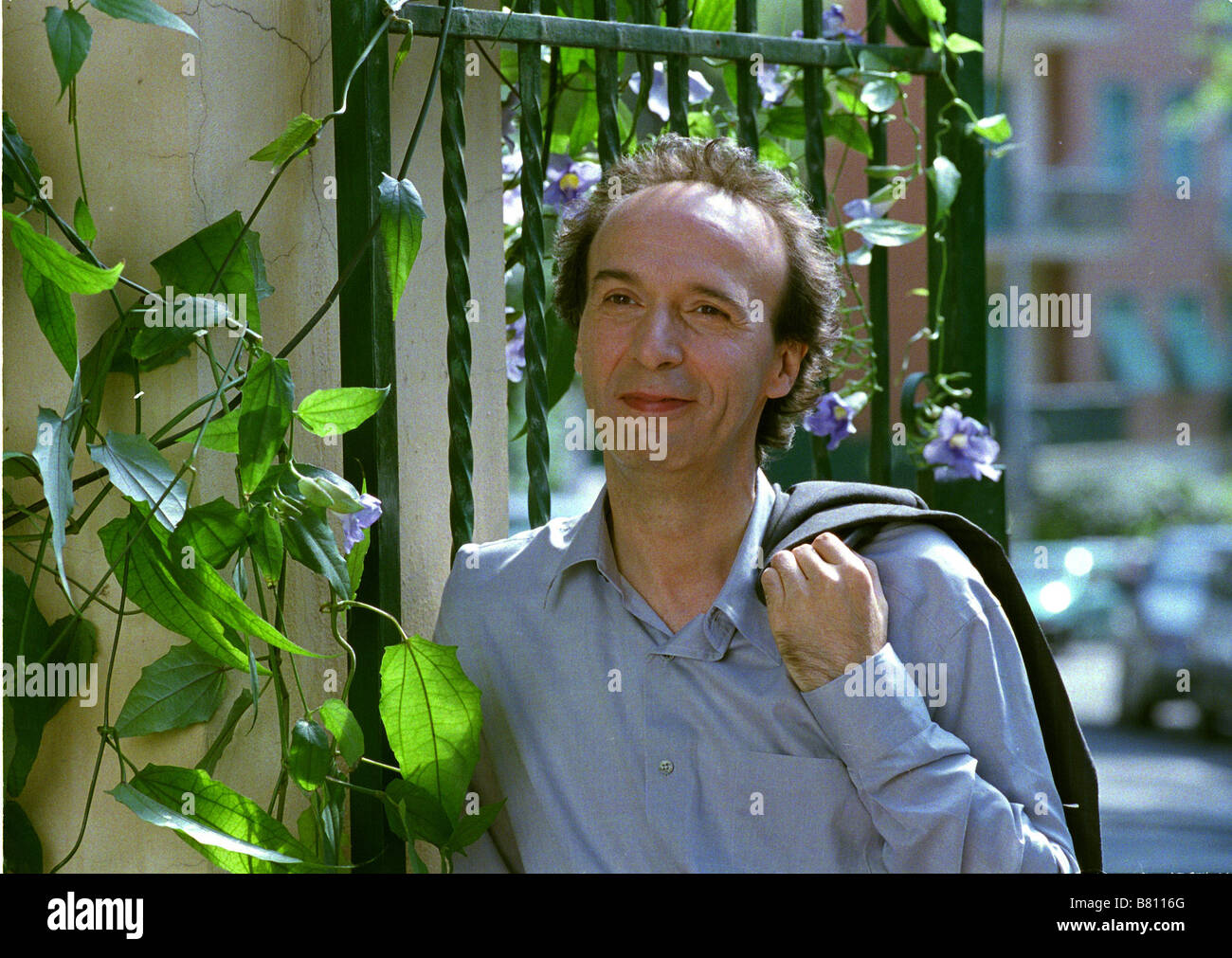 Le tigre et la neige La Tigre e la neve Year: 2004 - Italy Roberto ...