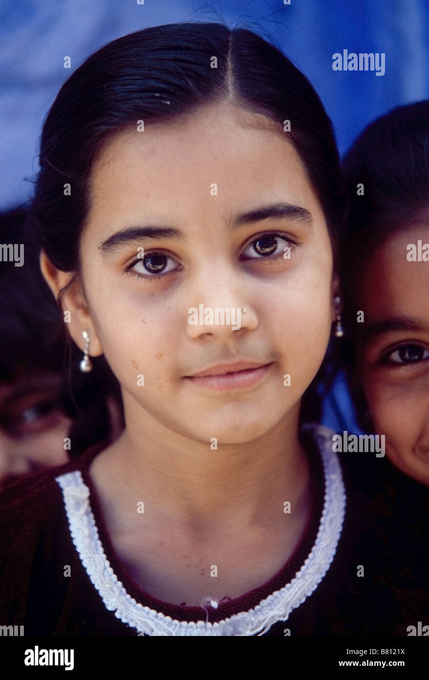 Portrait of an indian girls in Jodhpur Stock Photo - Alamy