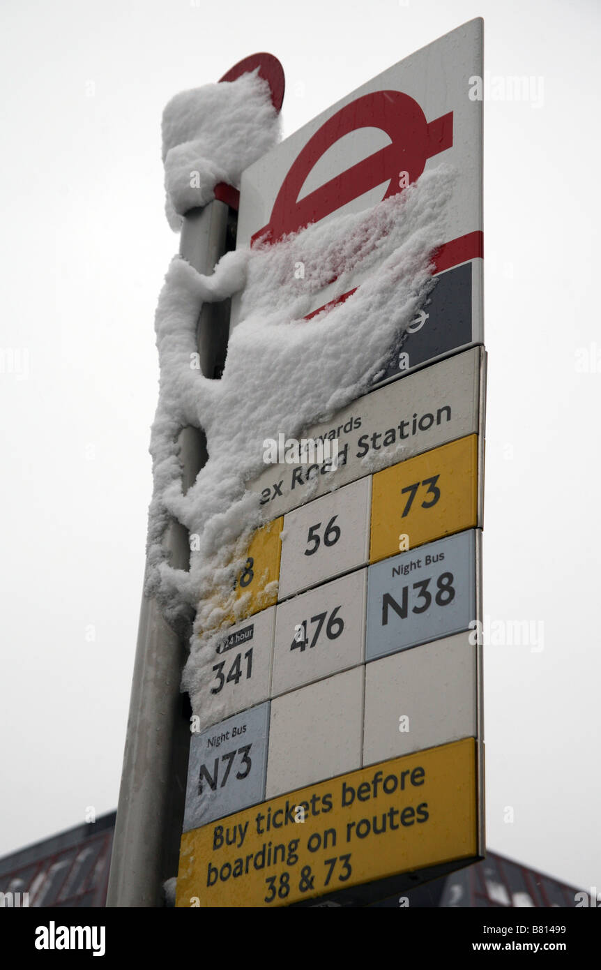 Freeze and winter hi-res stock photography and images - Alamy