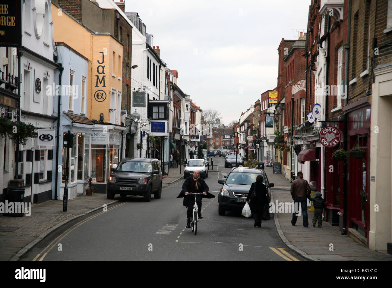 Eton high street hi-res stock photography and images - Alamy
