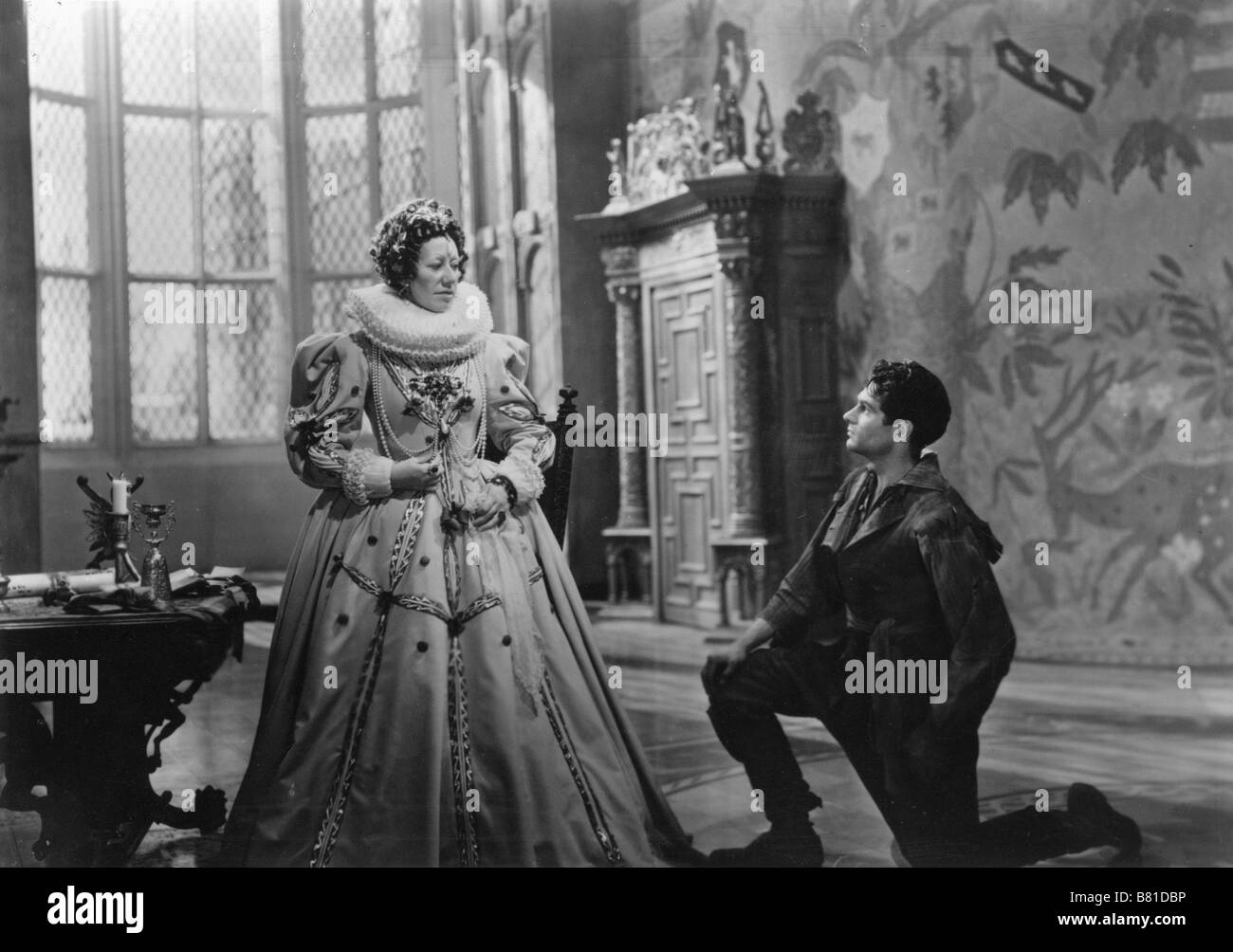 l'invincible armada Fire Over England Year: 1937 - uk Laurence Olivier ...