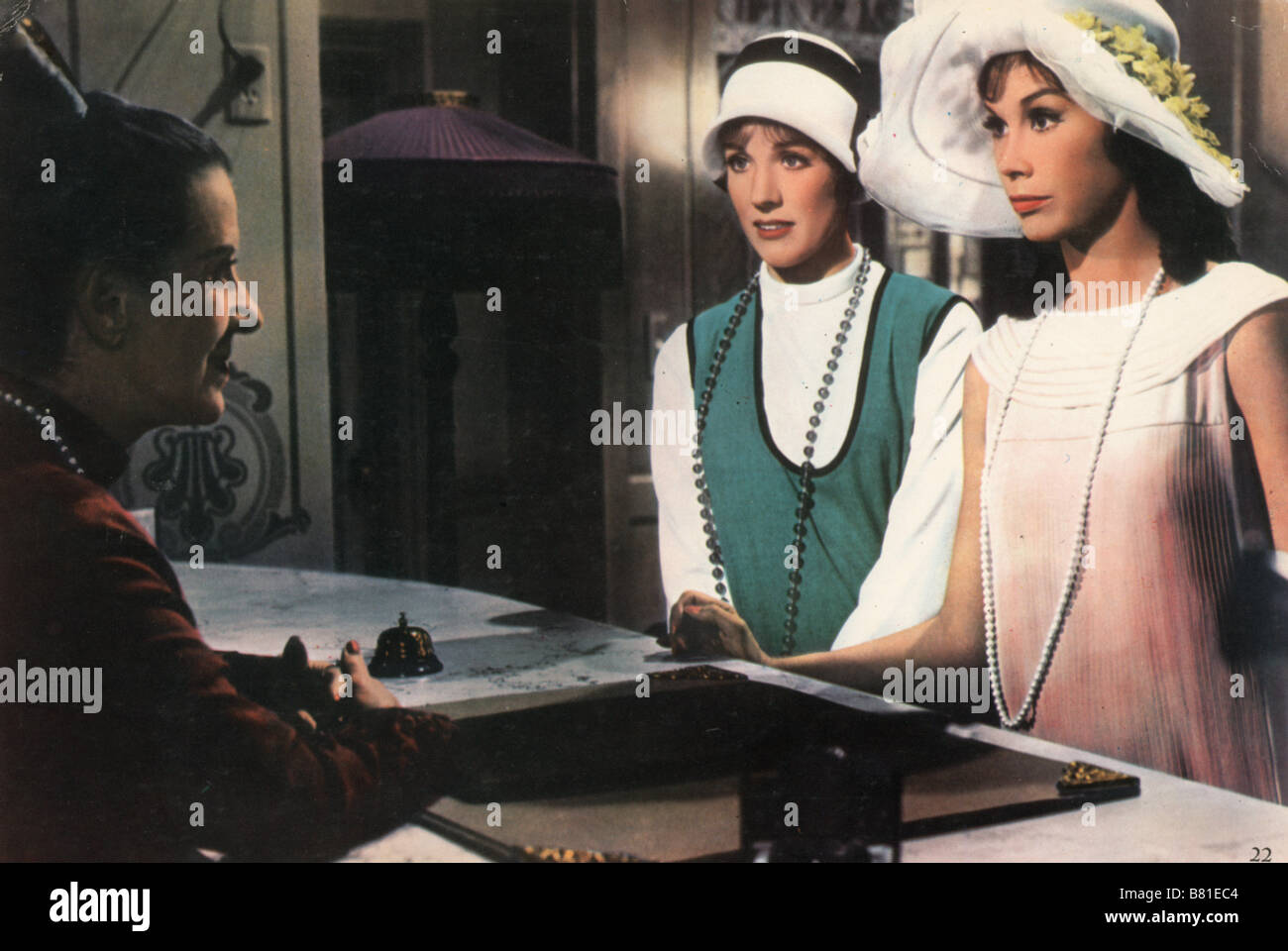 Thoroughly Modern Millie Year: 1967 USA Julie Andrews, Mary Tyler Moore ...