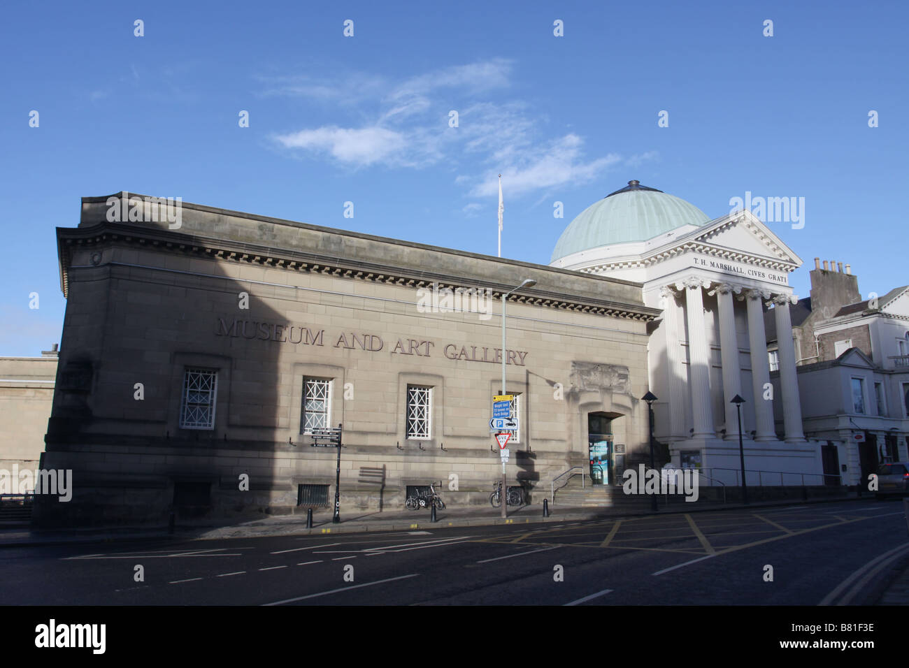 Perth museum and art gallery scotland hi-res stock photography and ...