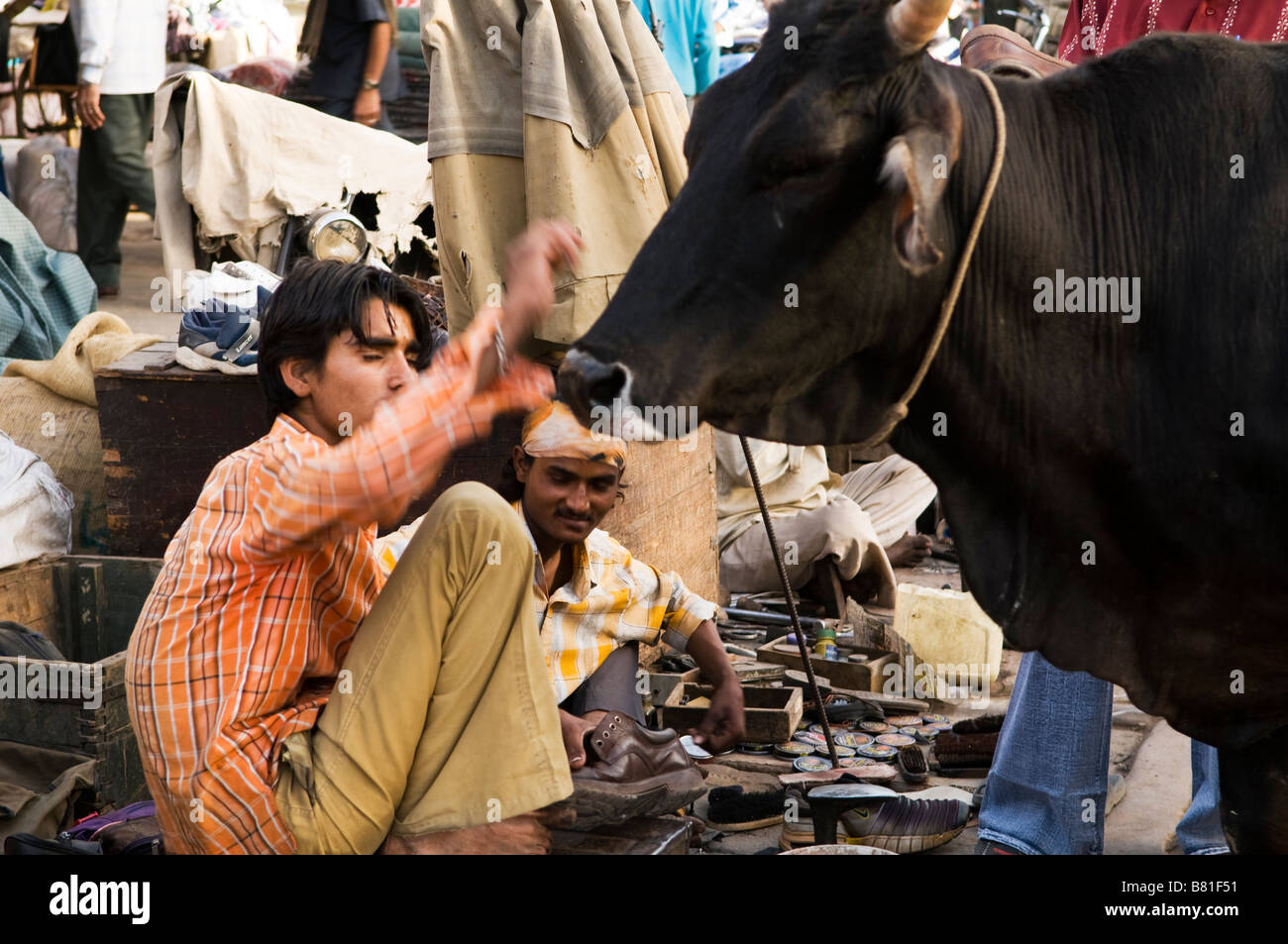 Faces of india hi-res stock photography and images - Alamy