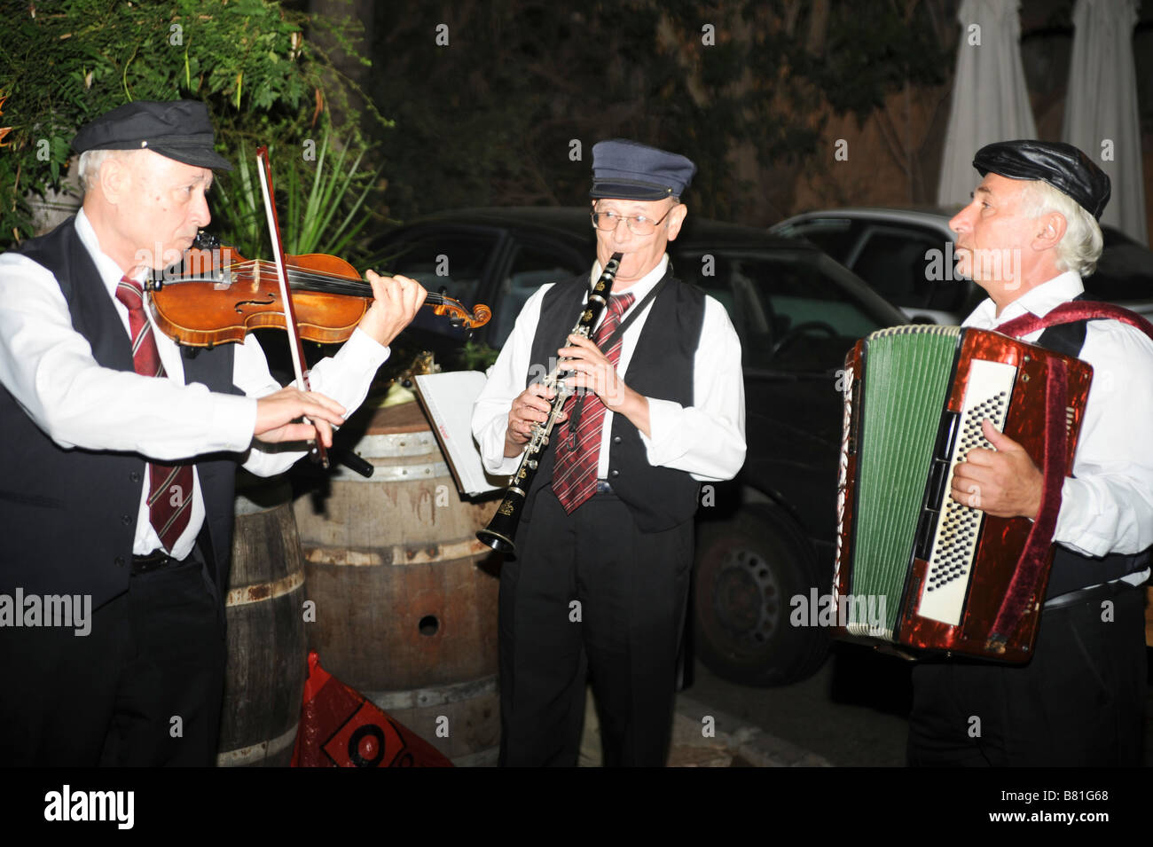 Klezmer band jewish hi-res stock photography and images - Alamy