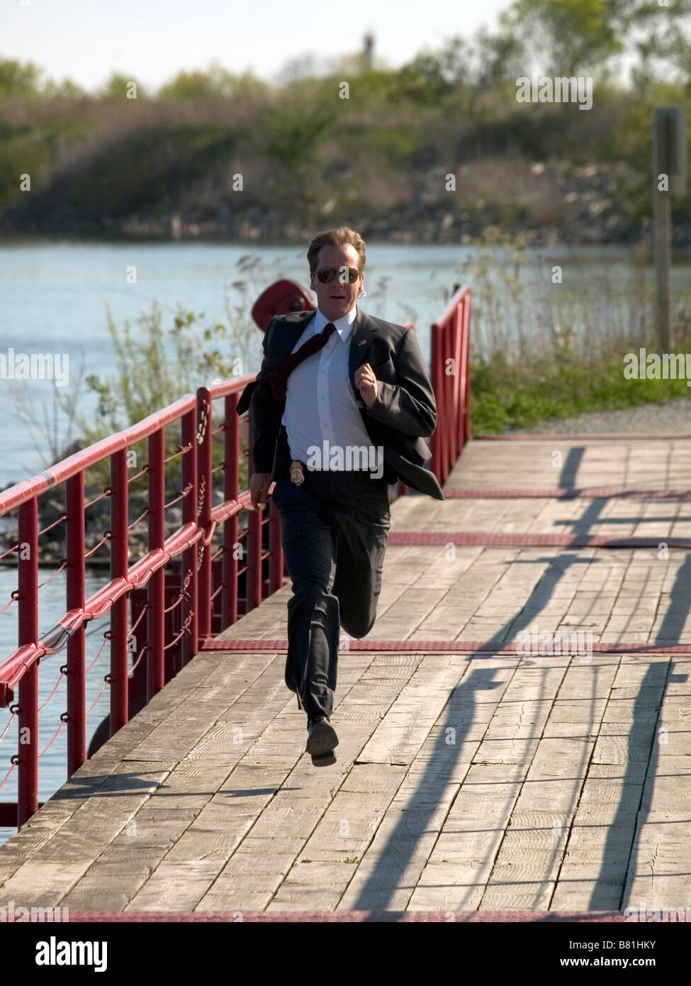 The Sentinel Year: 2006 USA Kiefer Sutherland Director: Clark Johnson ...