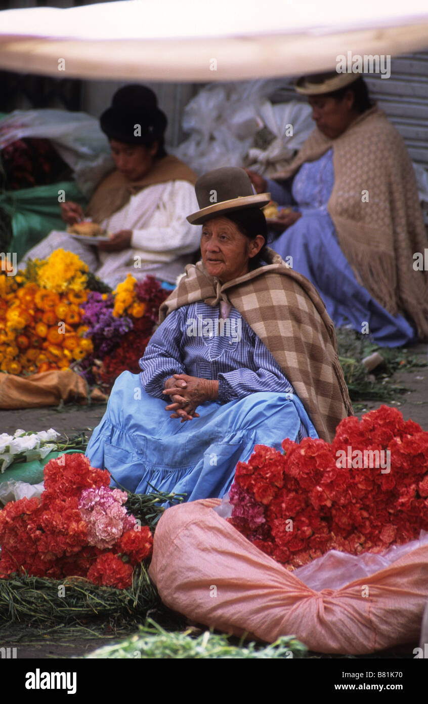 Lady selling flowers market in hi-res stock photography and images - Alamy