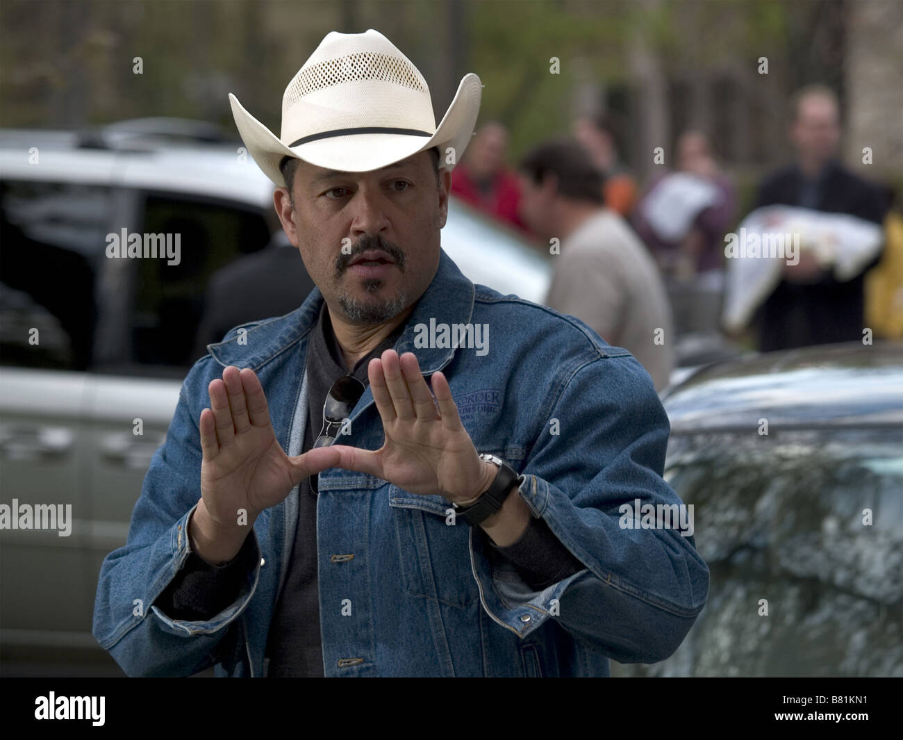 Director Clark Johnson on the set of The sentinel Year: 2006 USA Stock ...