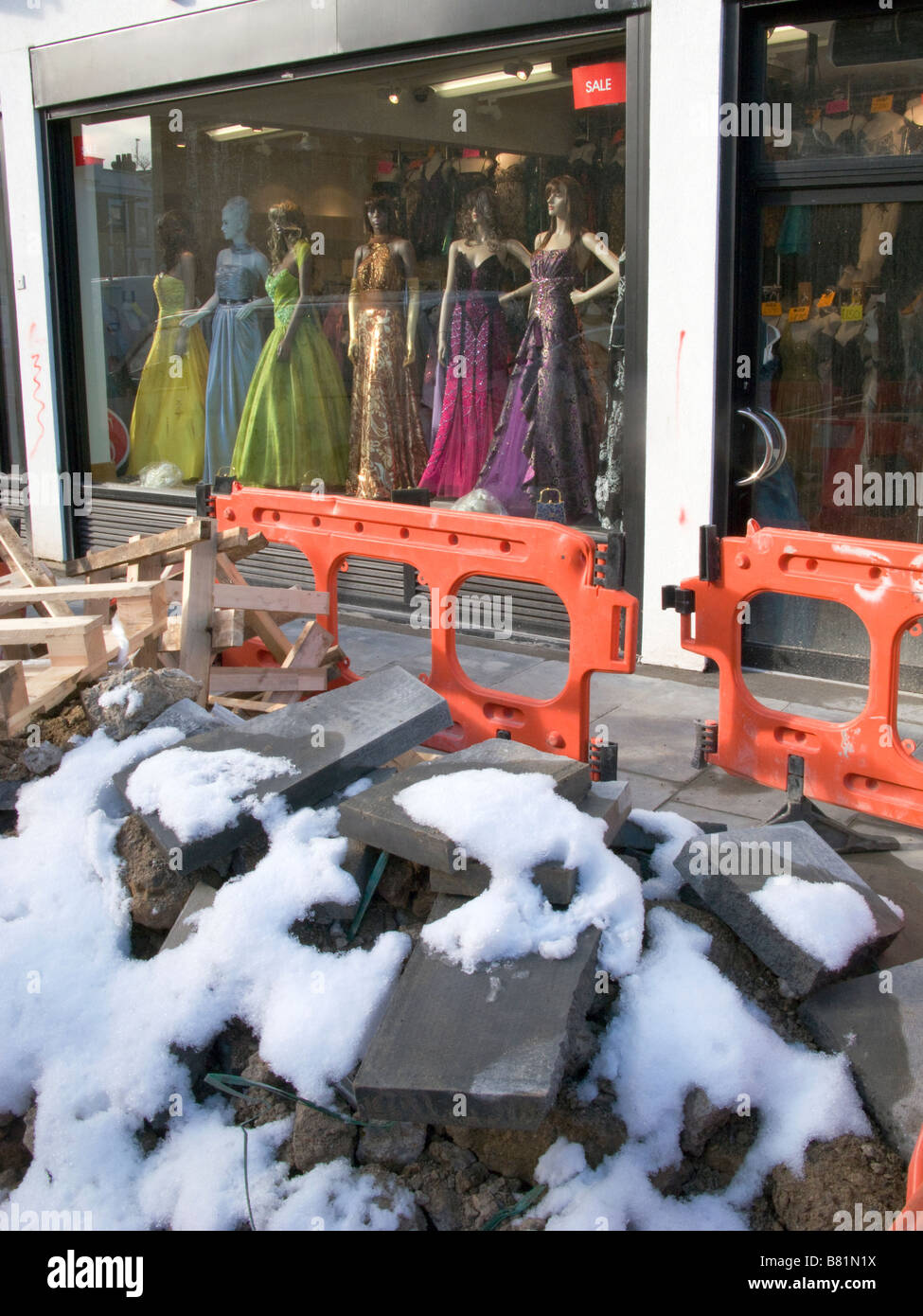 UK.Fashion shop with mannequins in the winter snow in London Stock ...