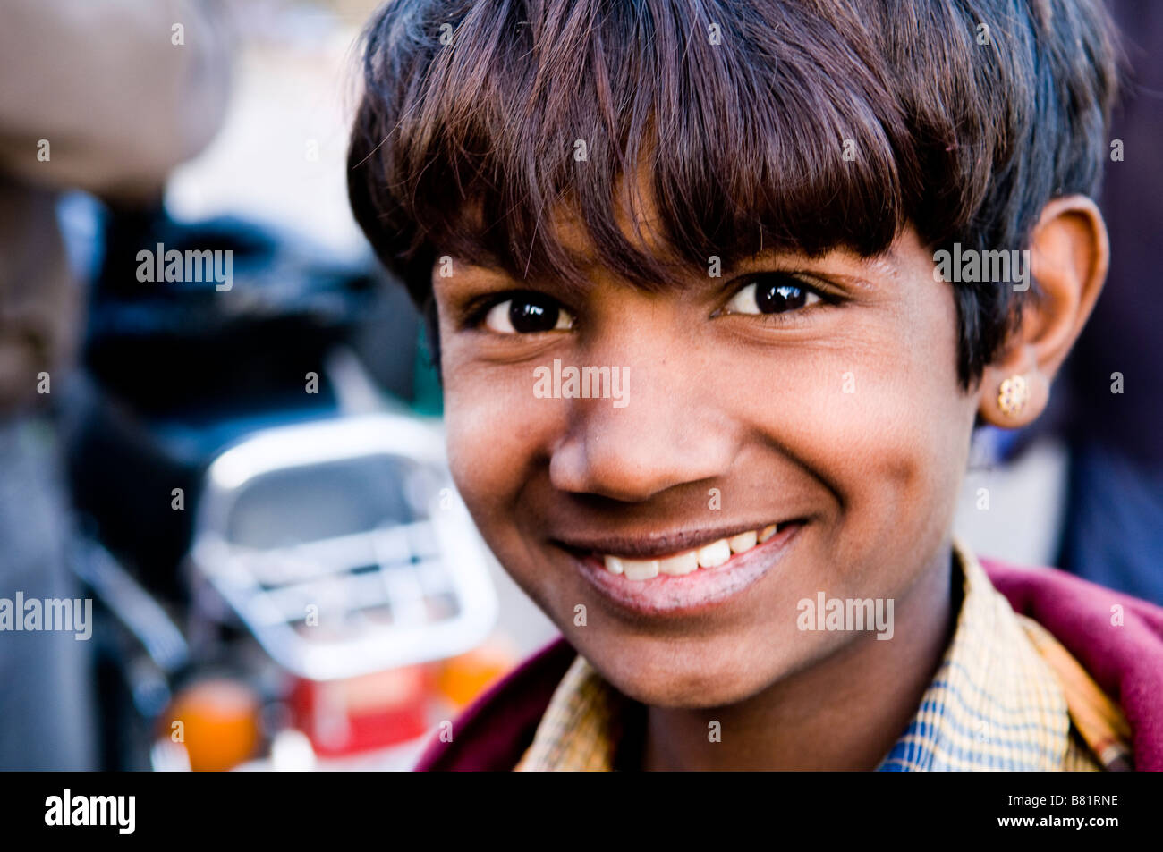 Indian faces hi-res stock photography and images - Alamy