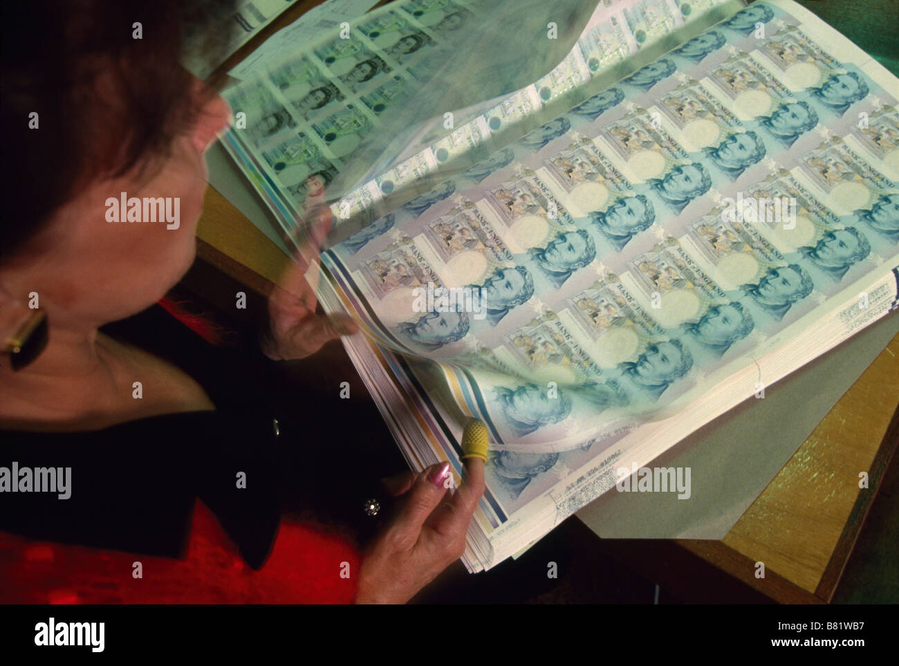 British bank notes printing hi-res stock photography and images - Alamy