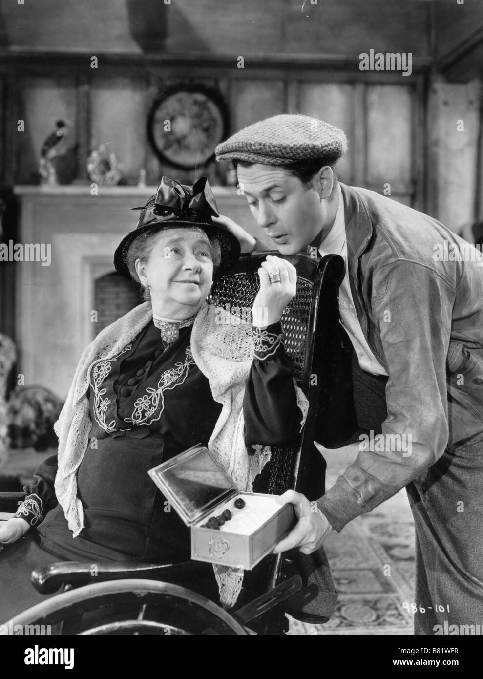 La force des ténèbres Year: 1937 - Night Must Fall Year: 1937 USA ...