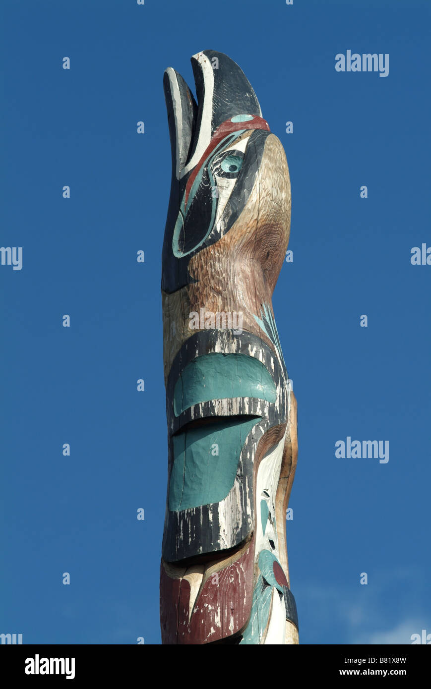 Totem poles uk hi-res stock photography and images - Alamy