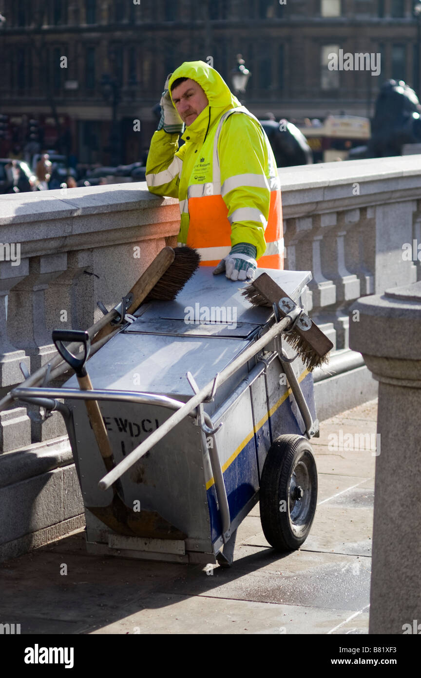 Street sweeper cart hi-res stock photography and images - Alamy