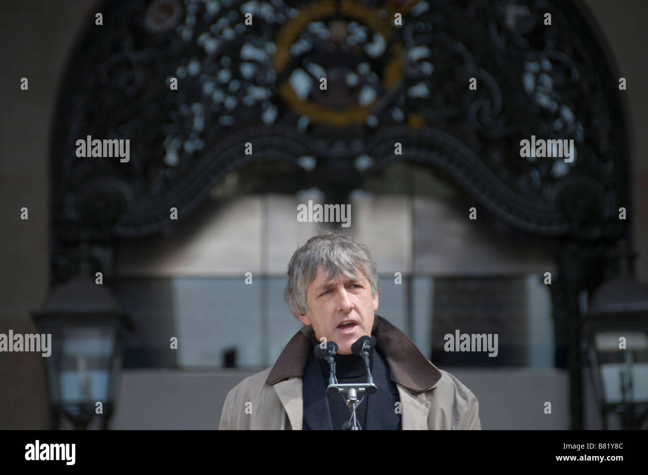 Larry Elliott (Economics Editor of The Guardian) speaking at JustShare ...