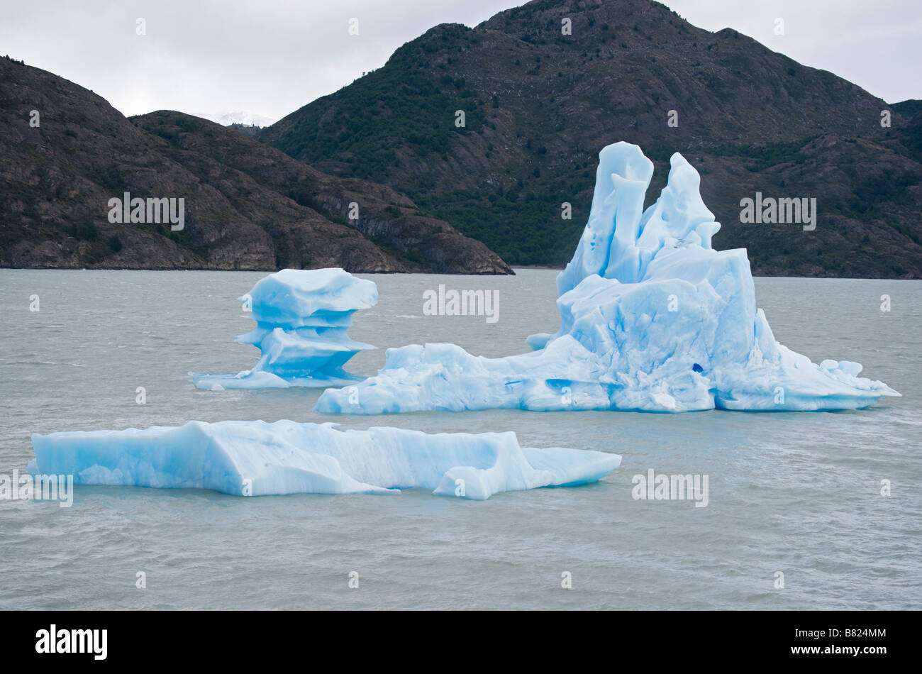Iceberg de color hi-res stock photography and images - Alamy
