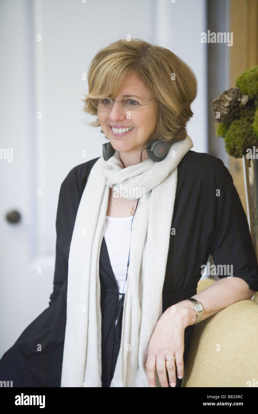 Nancy Meyers Nancy Meyers Réalisatrice Nancy Meyers sur le tournage ...