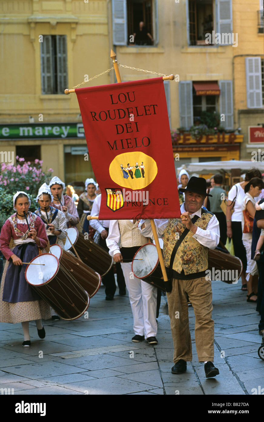 Procession of Calisson Makers & Provencal Drummers, Calisson Festival ...
