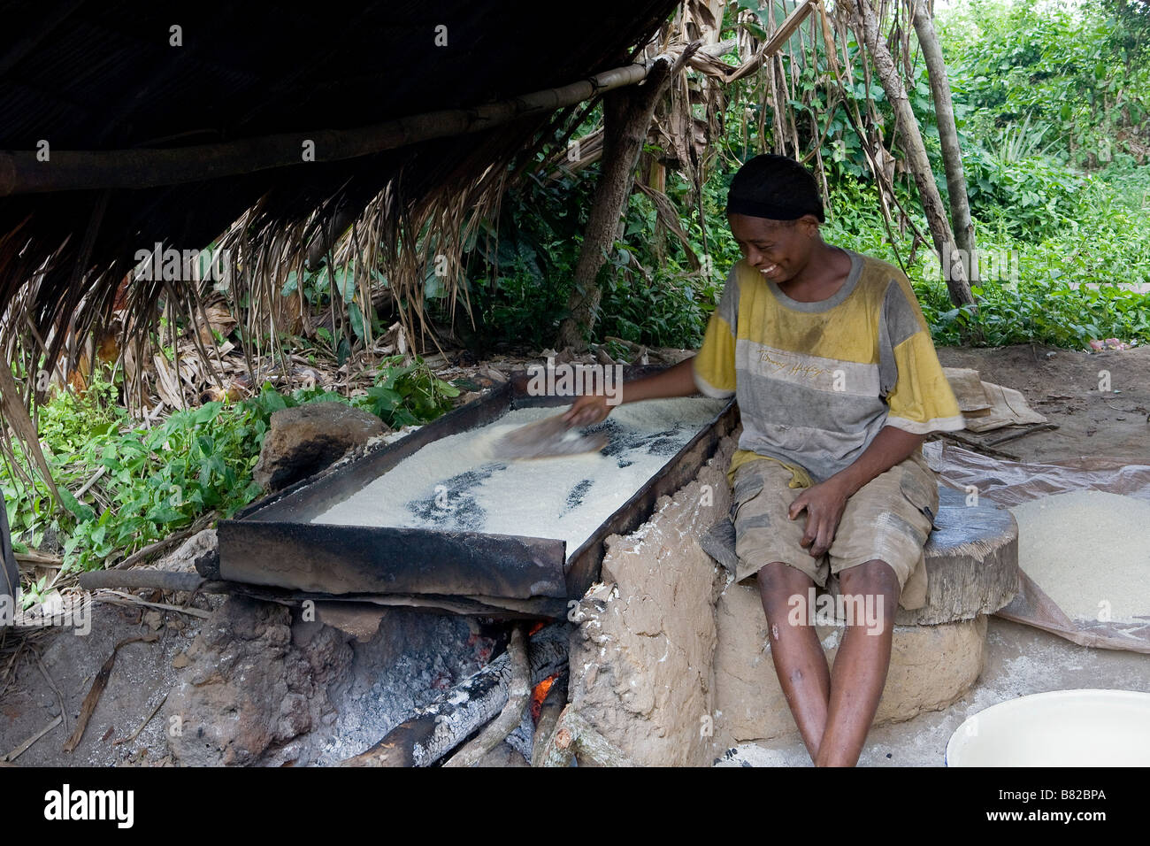 Shady shack hi-res stock photography and images - Alamy