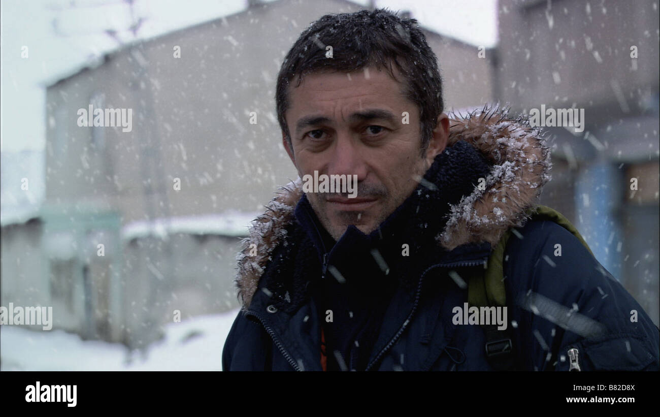 Iklimler Year: 2006 - Turkey Nuri Bilge Ceylan Director: Nuri Bilge ...