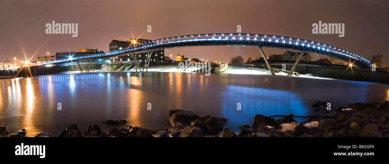 Castleford foot bridge hi-res stock photography and images - Alamy