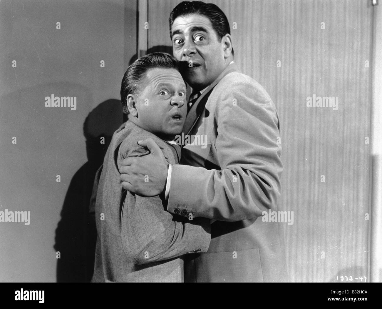 Robert Strauss Actor