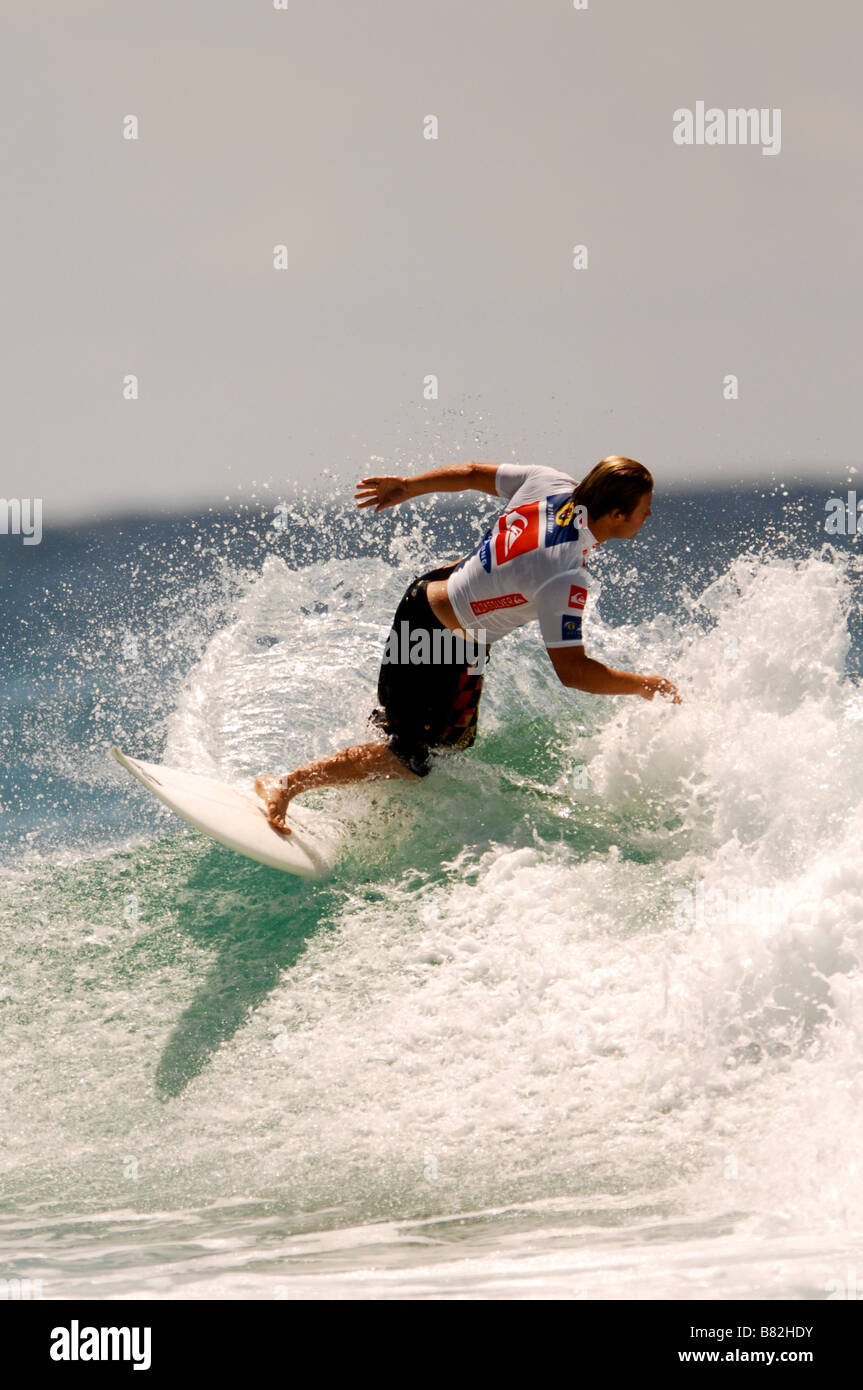 first day of quicksilver pro surf competion coolangatta australia ...