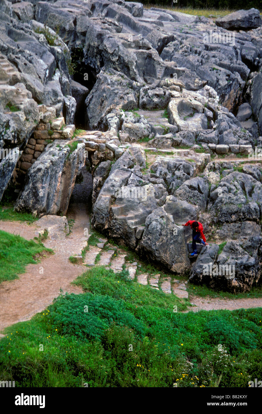 people, tourists, tour group, ruins, Kenko, capital city, Cuzco, Cuzco ...