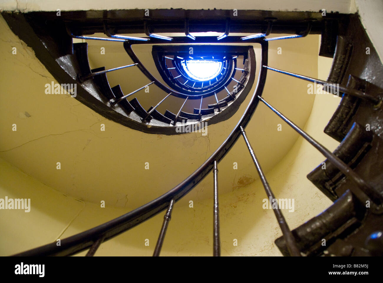 Spiral staircase spirals structure hi-res stock photography and images ...