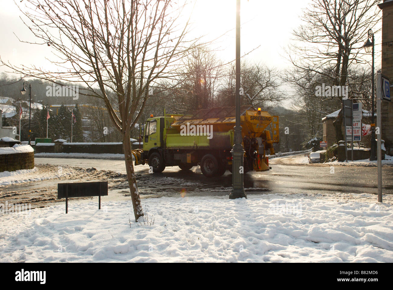 council gritting lorry Stock Photo - Alamy