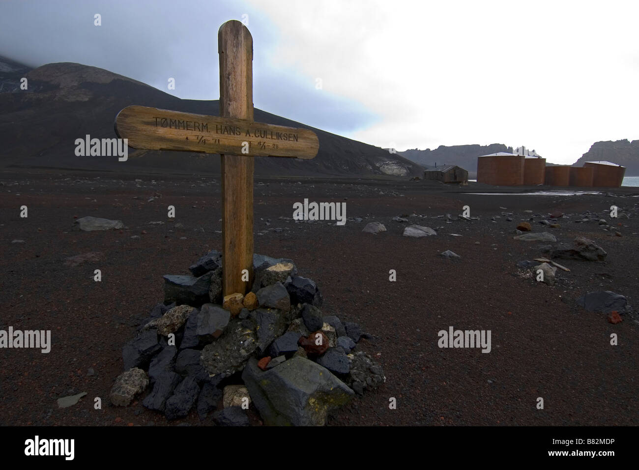 cross Deception Island Antarctica, faraway place, remote, distant ...