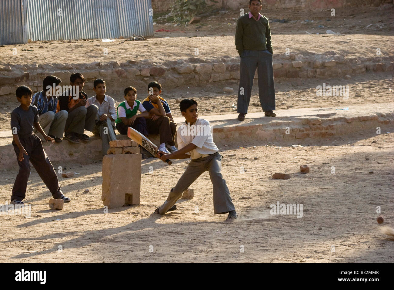 Local children play cricket Bikaner Rajasthan India Stock Photo - Alamy