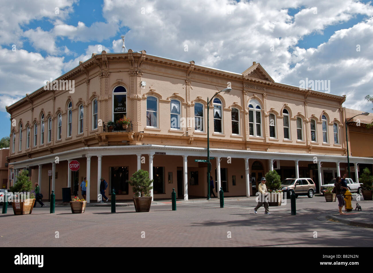 Central building block hi-res stock photography and images - Alamy