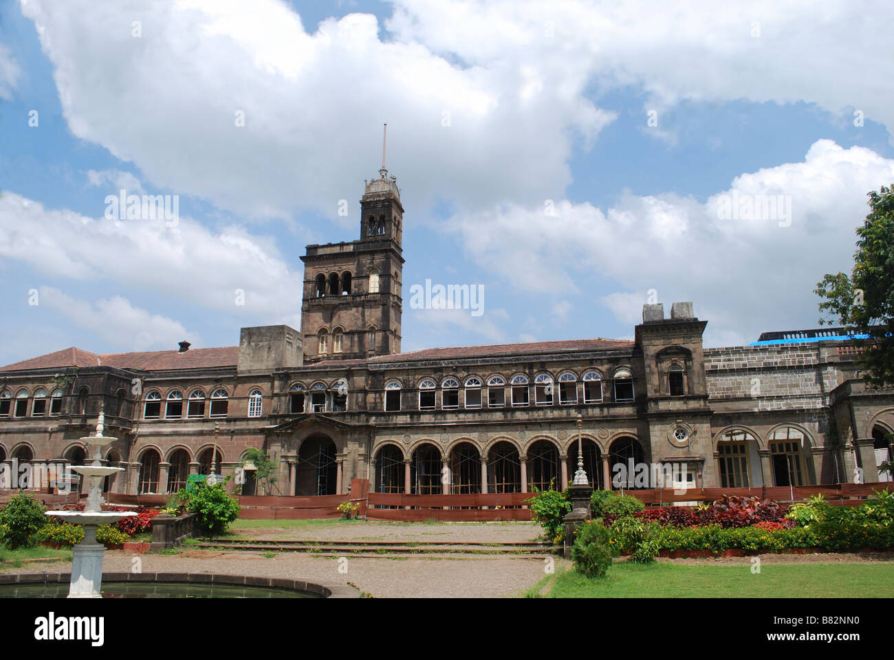 University of Pune. Pune, Maharashtra, India Stock Photo - Alamy