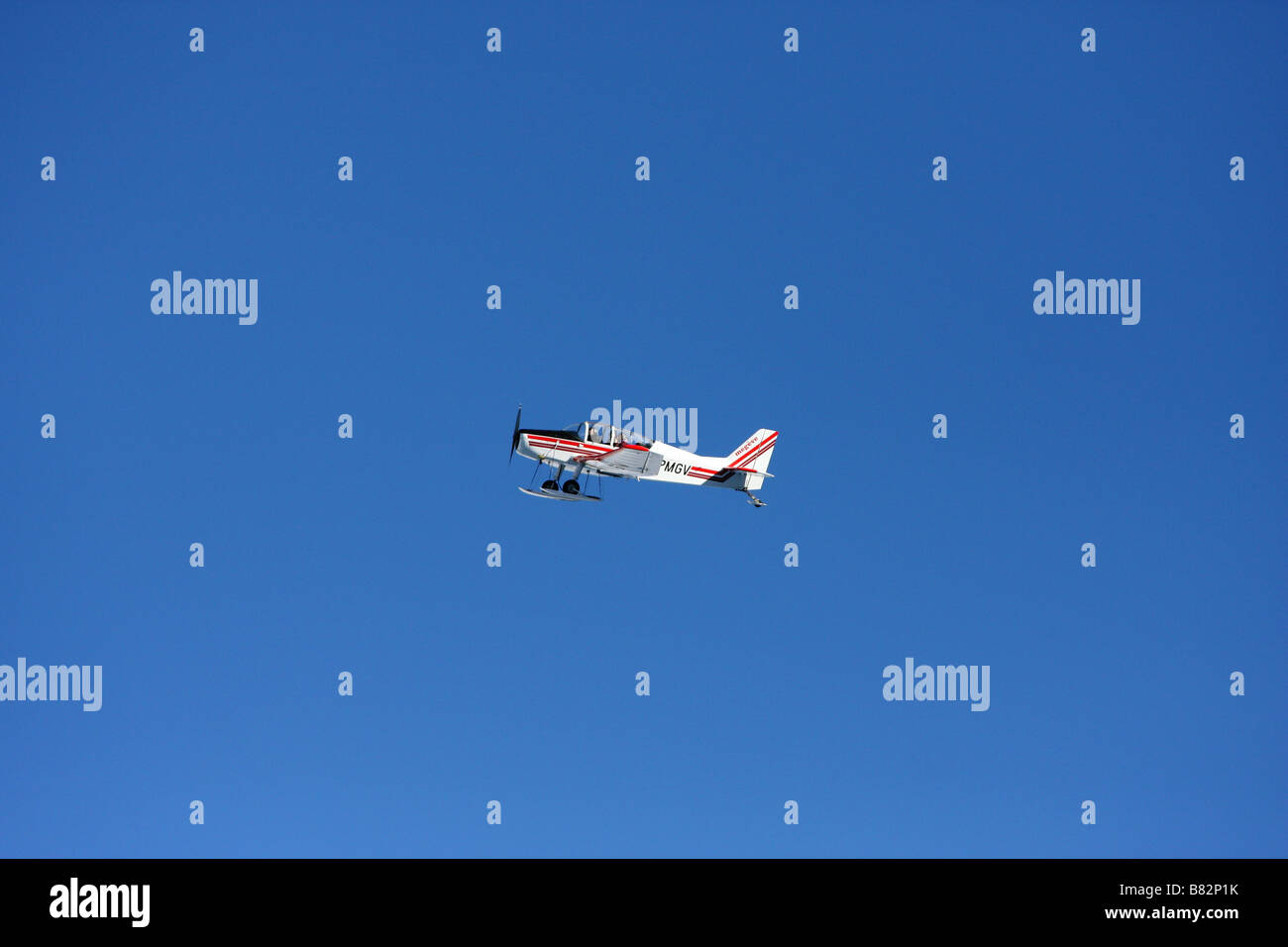 Flying with skis hi-res stock photography and images - Alamy