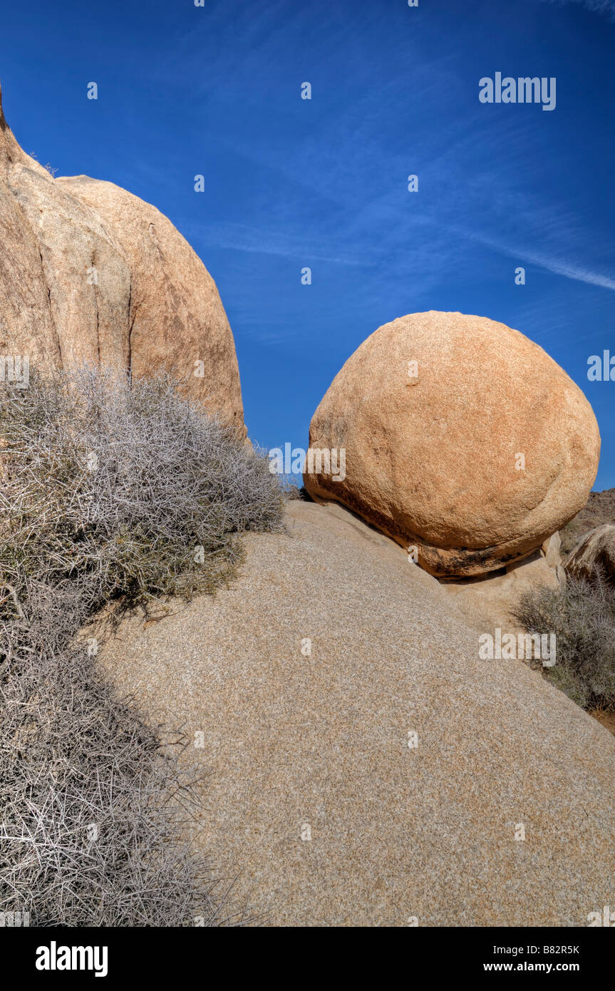 Round boulder rock formation white tank area joshua tree national park ...