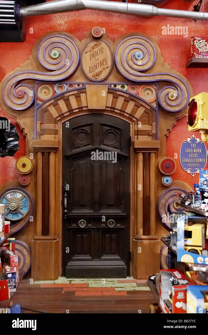 Mr magoriums wonder emporium hi-res stock photography and images - Alamy