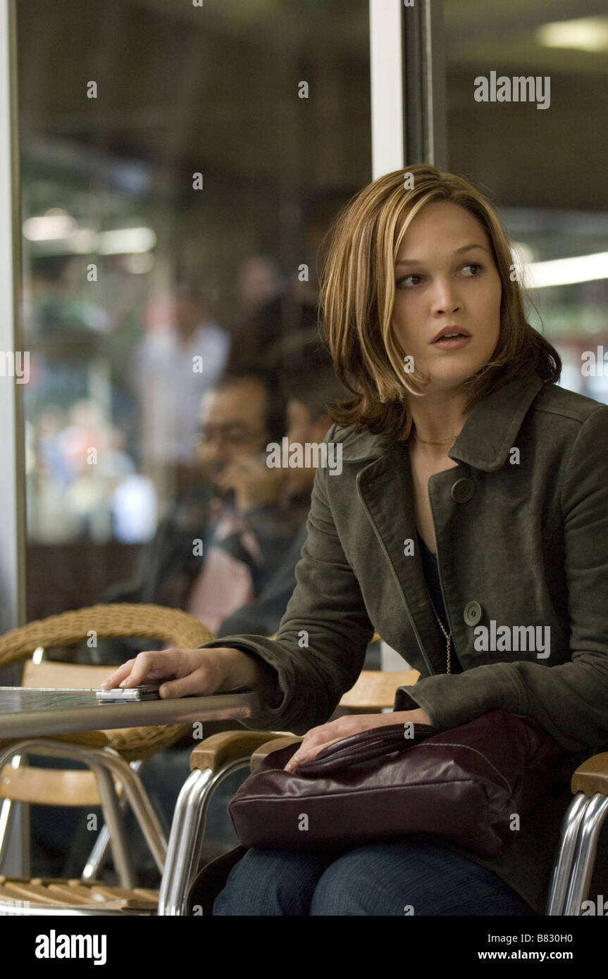 The Bourne Ultimatum Year : 2007 USA Julia Stiles Director: Paul ...